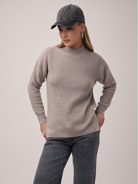 ᐅ Купить Джемпер прямого силуэта с невысокими разрезами по бокам LDK 2388 в Москве цвет beige ️ ...